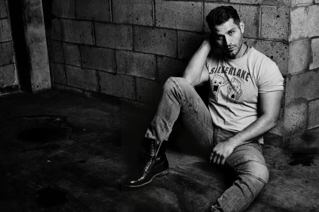 Lou Ferrigno Jr. – Lover of Animals, Art & Animal Art 🎨, Soulful ...